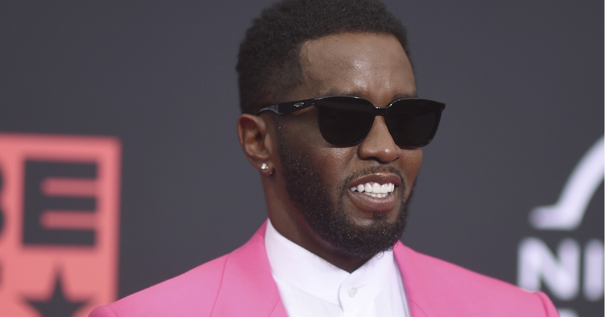 Puff Daddy Έρευνα σε σπίτια του ράπερ μετά από καταγγελίες για
